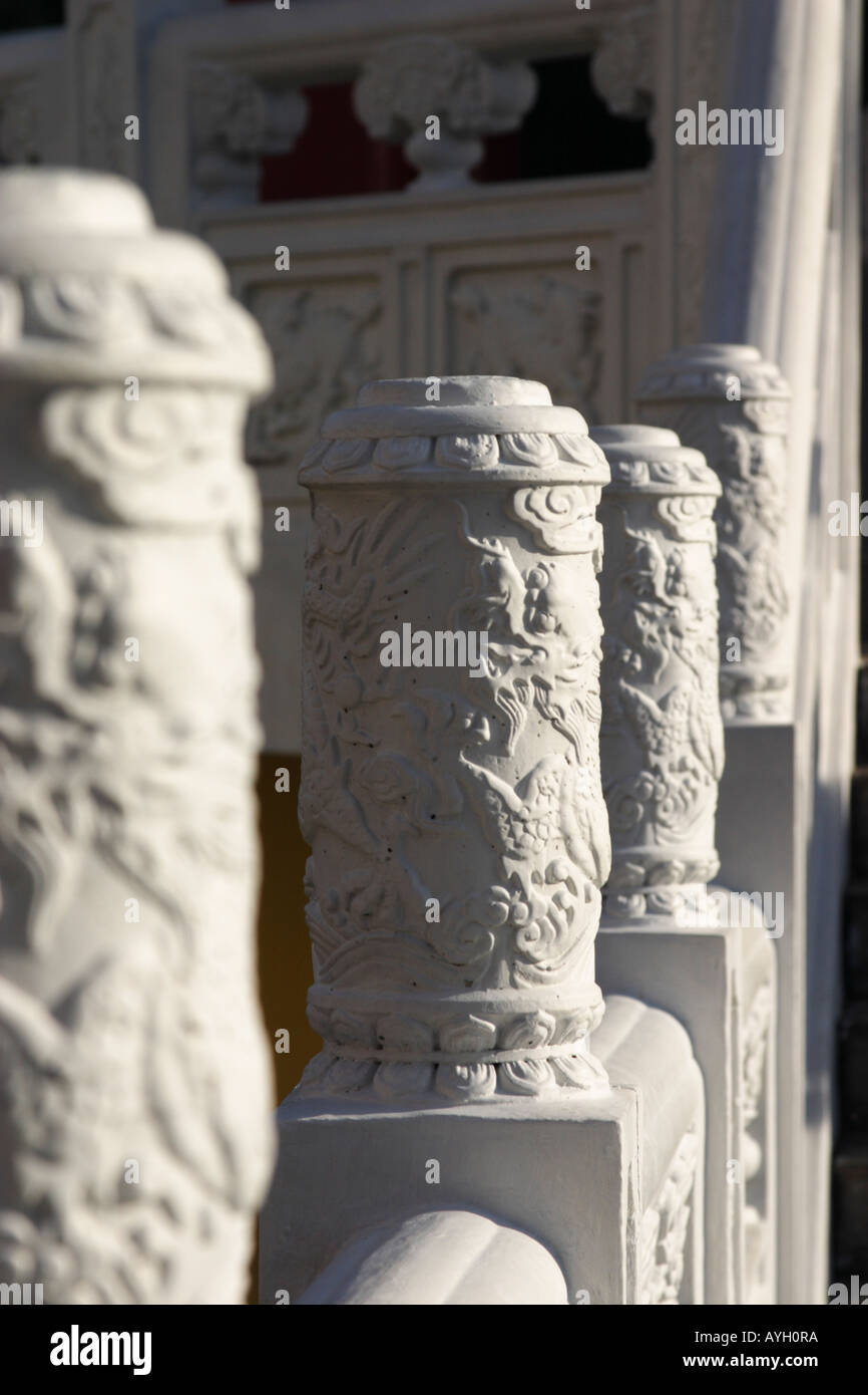 pillar at Chinese temple Stock Photo - Alamy