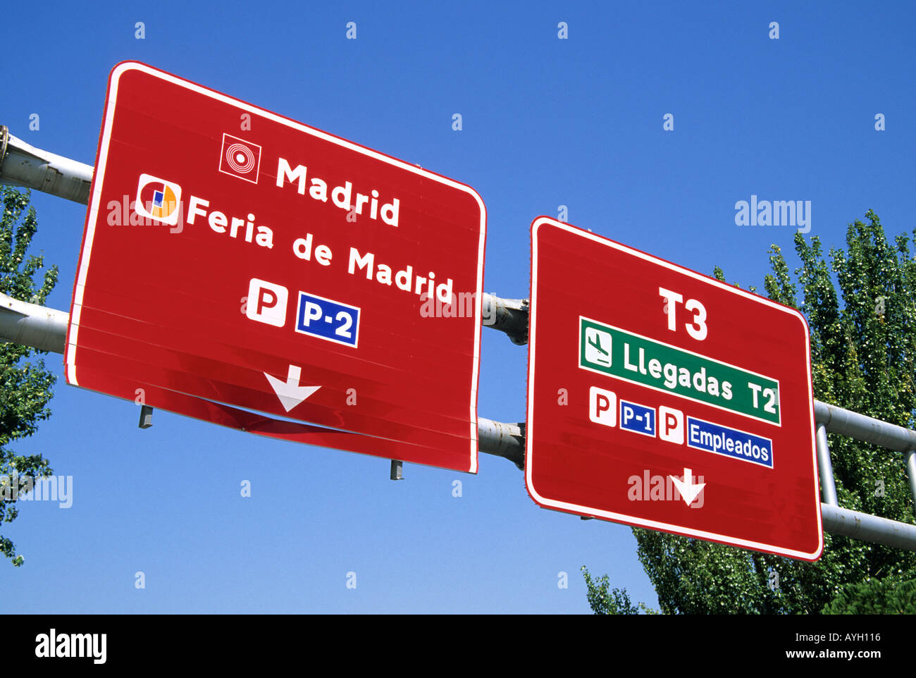 Road sign to Madrid Madrid Spain Stock Photo - Alamy