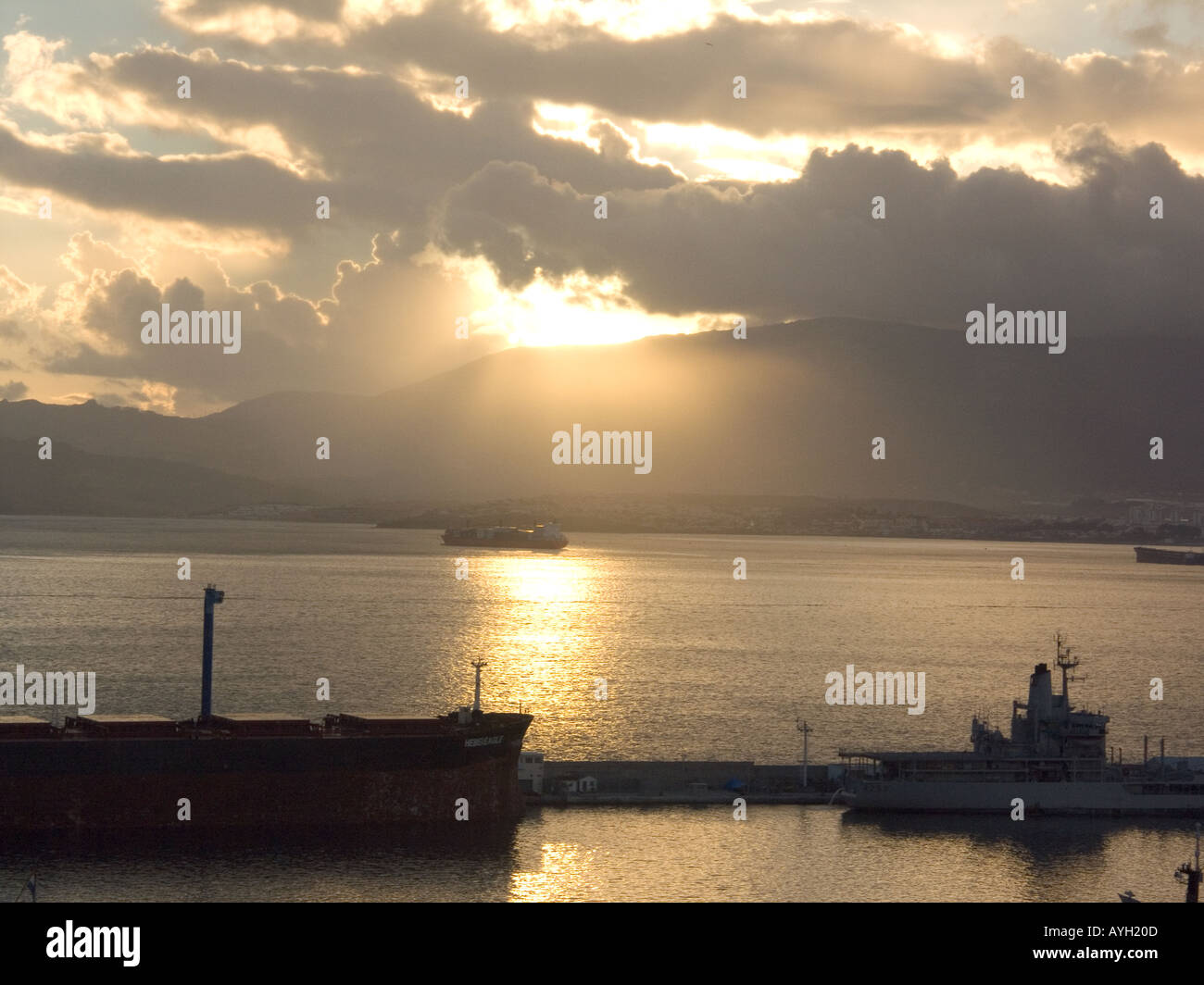 Dusk over the bay of gibraltar shipyard hi-res stock photography and ...