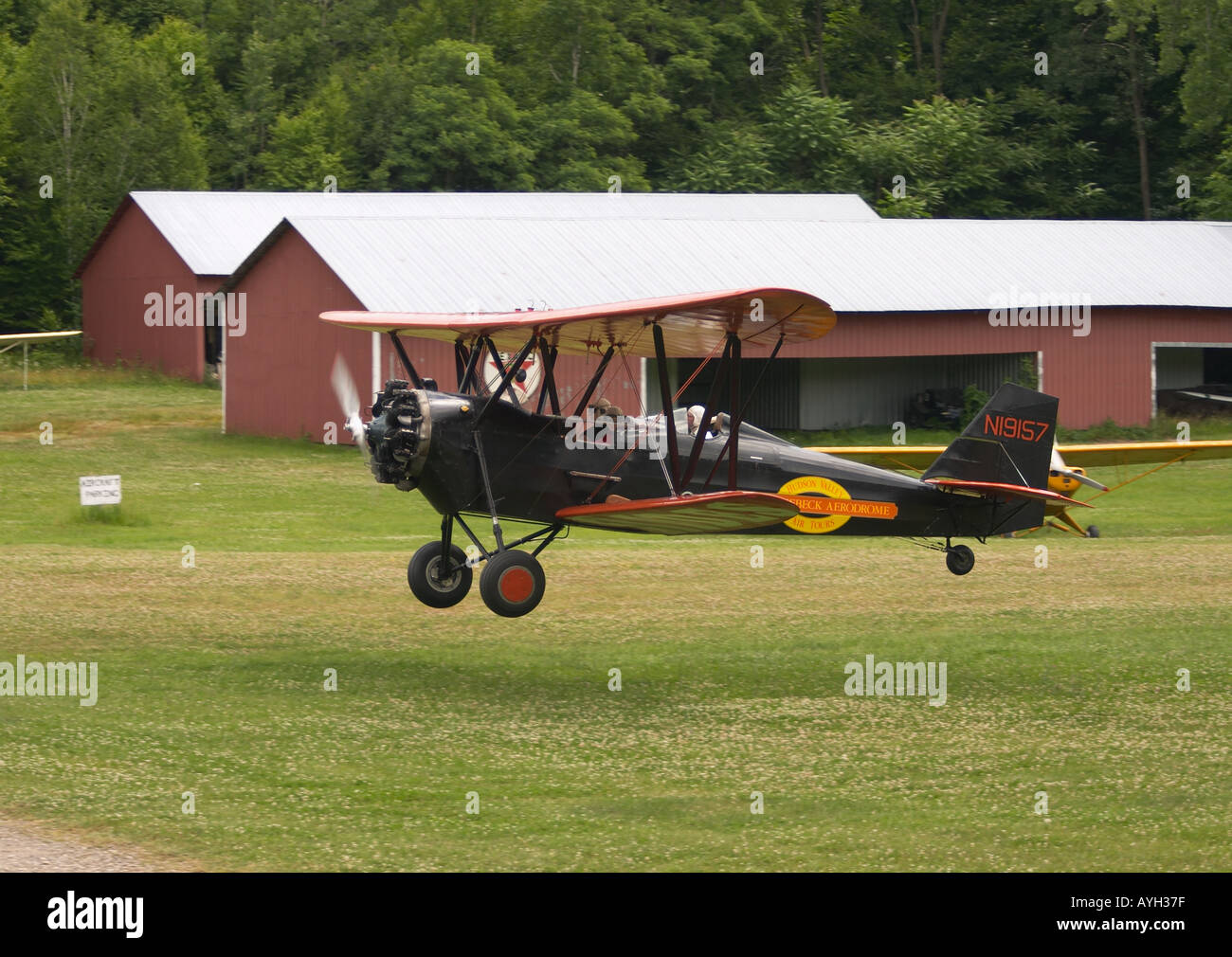 New standard d 25 plane hi-res stock photography and images - Alamy