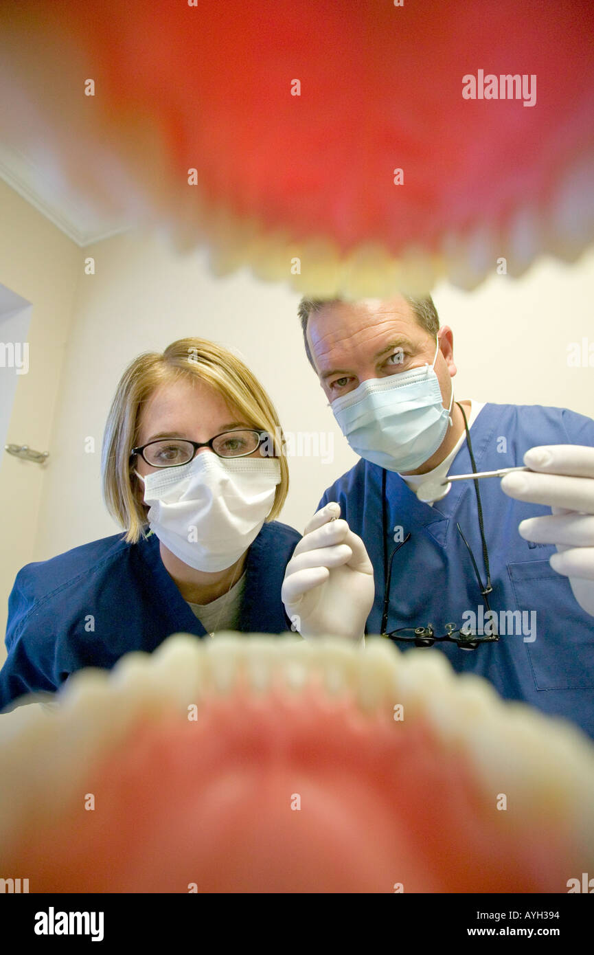 Wide open mouth dentist hi-res stock photography and images - Alamy