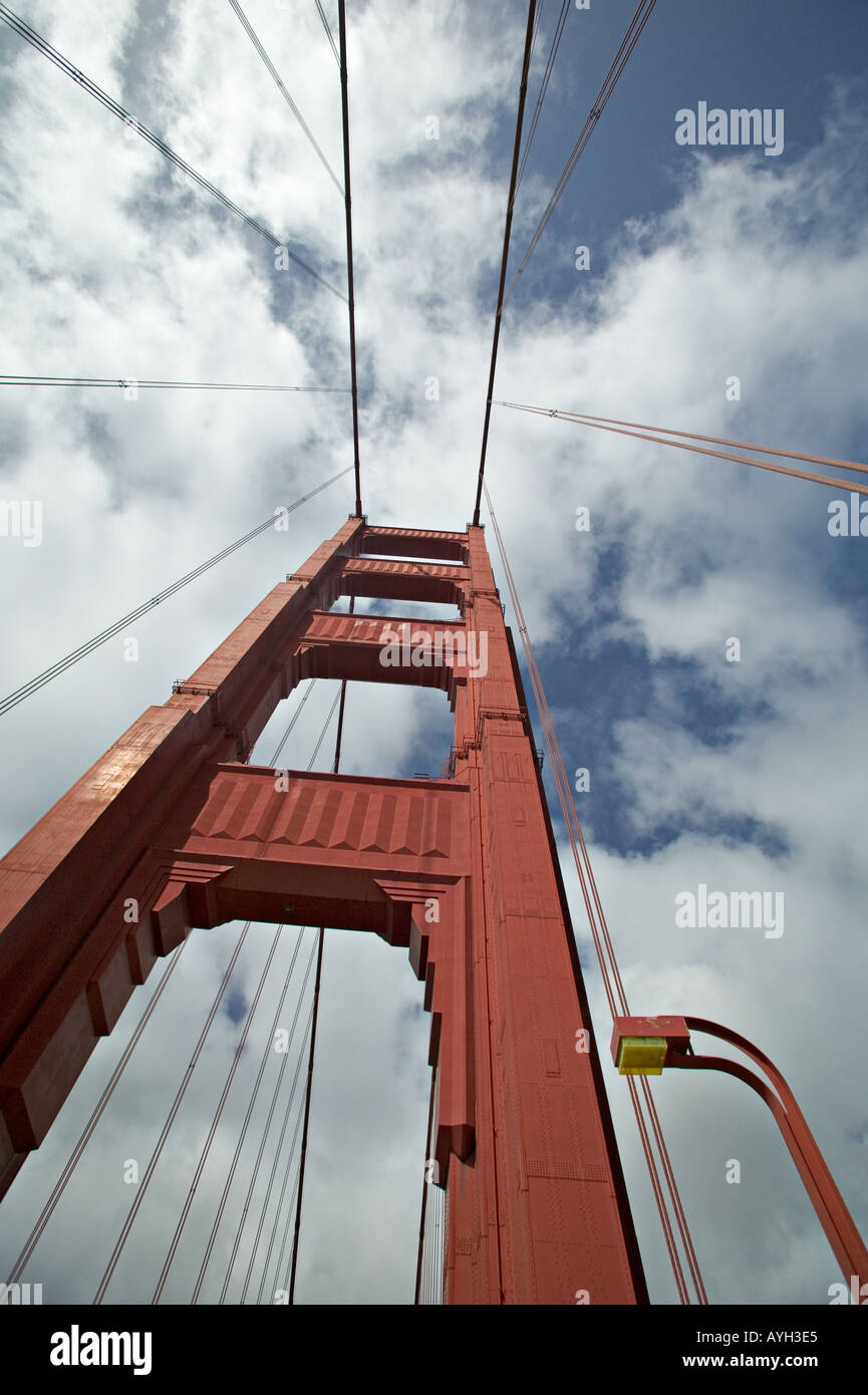 Column truss hi-res stock photography and images - Alamy