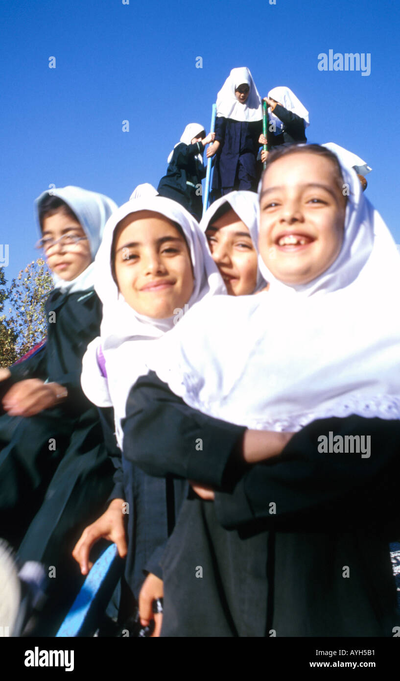 Iranian school girls hi-res stock photography and images - Alamy