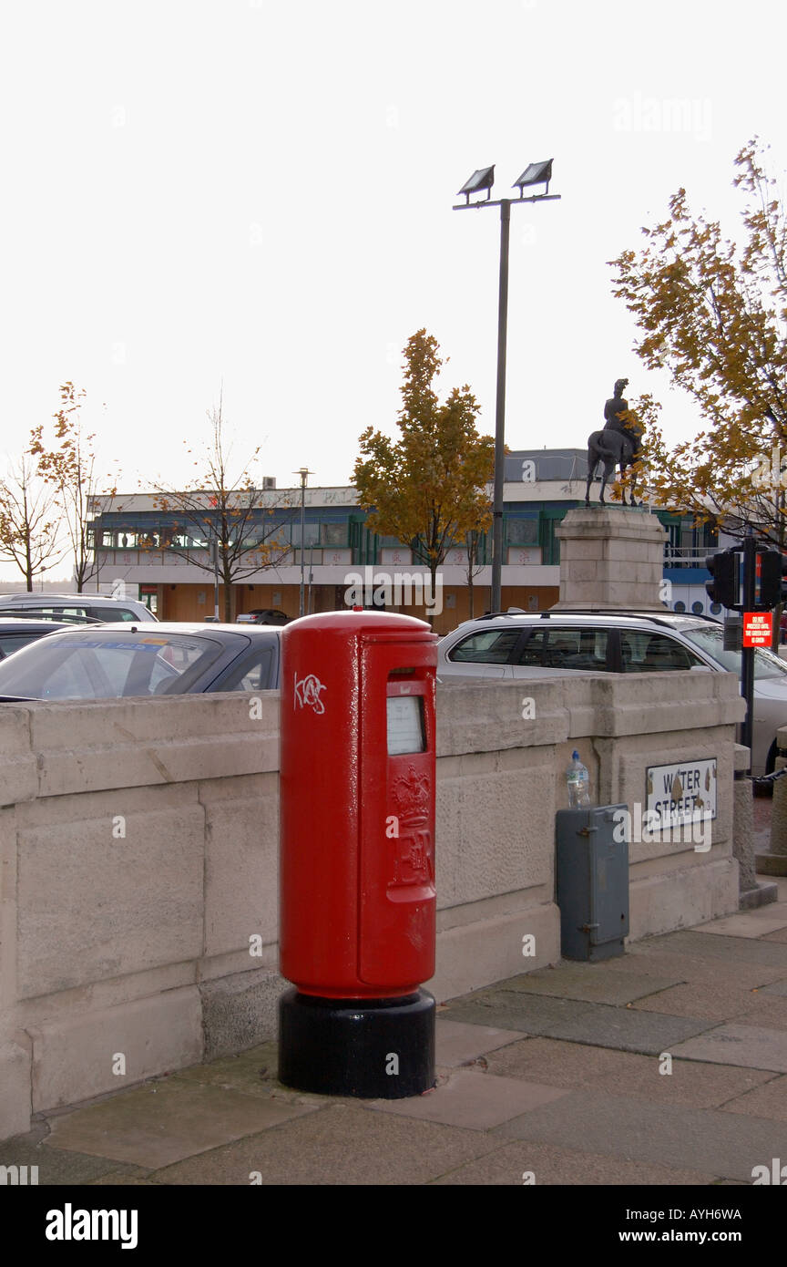 Royal Mail Postbox at Corner of Road In Liverpool Stock Photo - Alamy