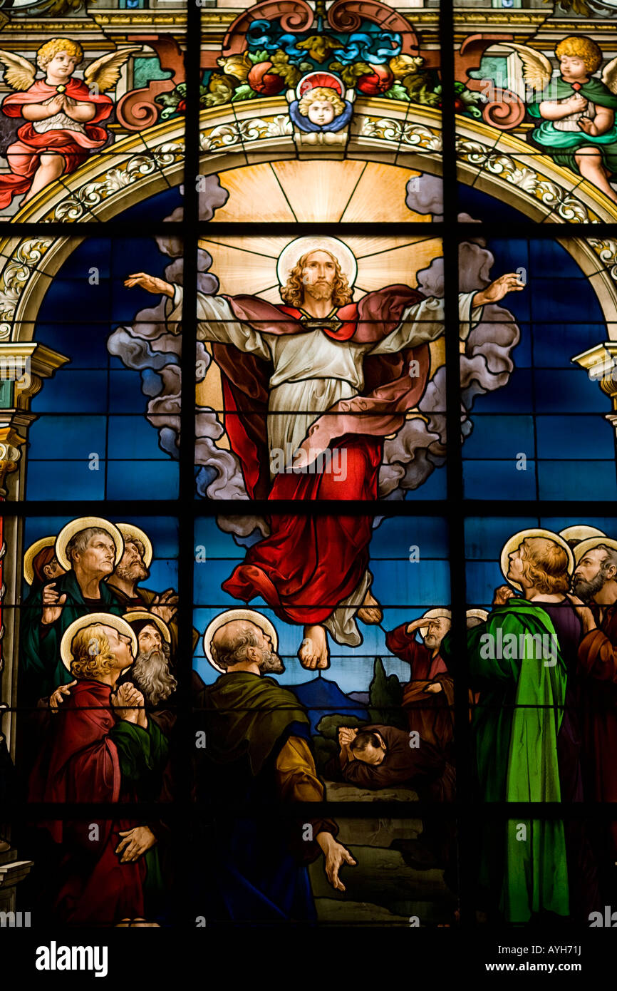 The resurrection stained glass hi-res stock photography and images - Alamy