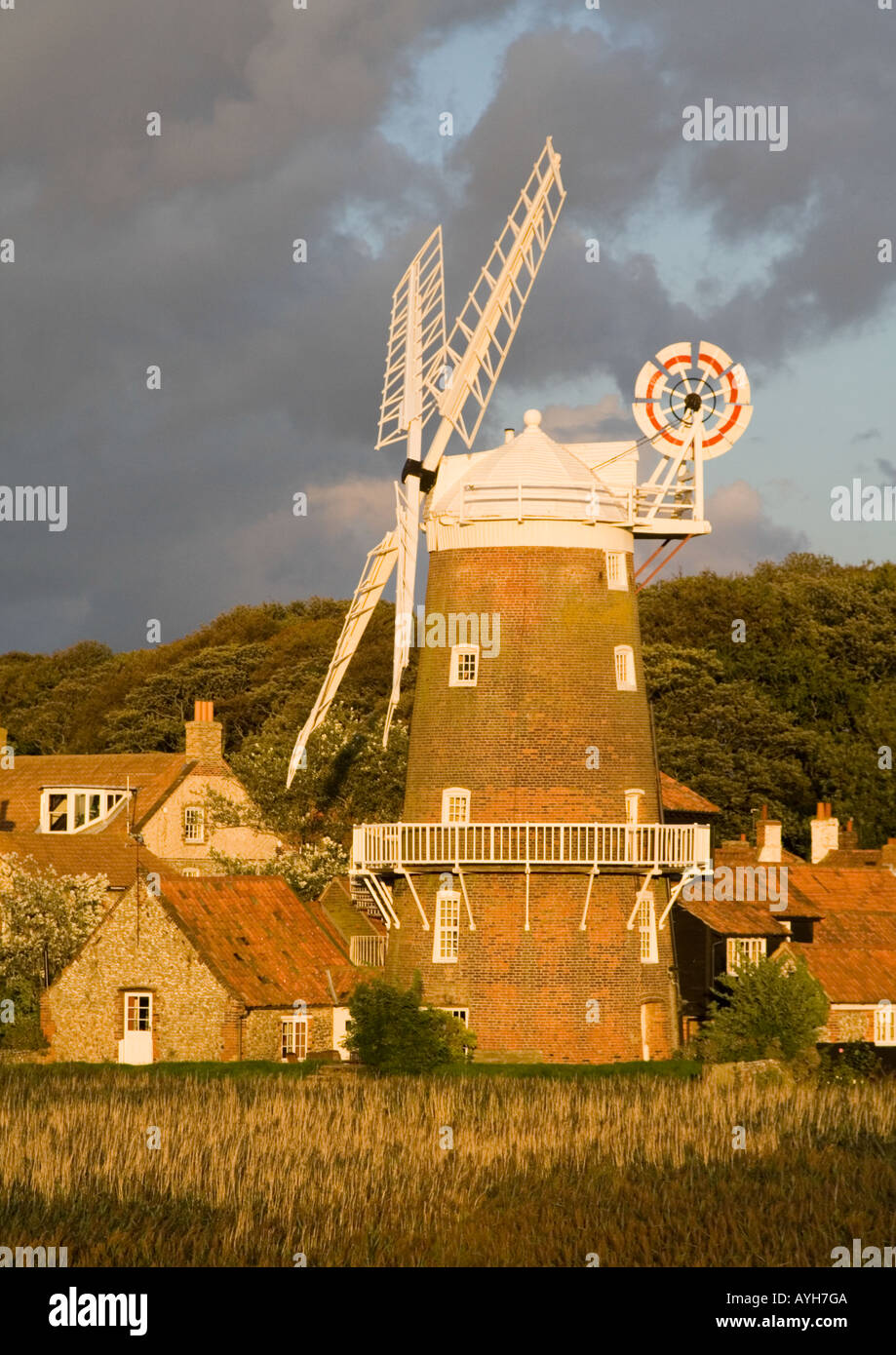 Windmill blades and tail hi-res stock photography and images - Alamy