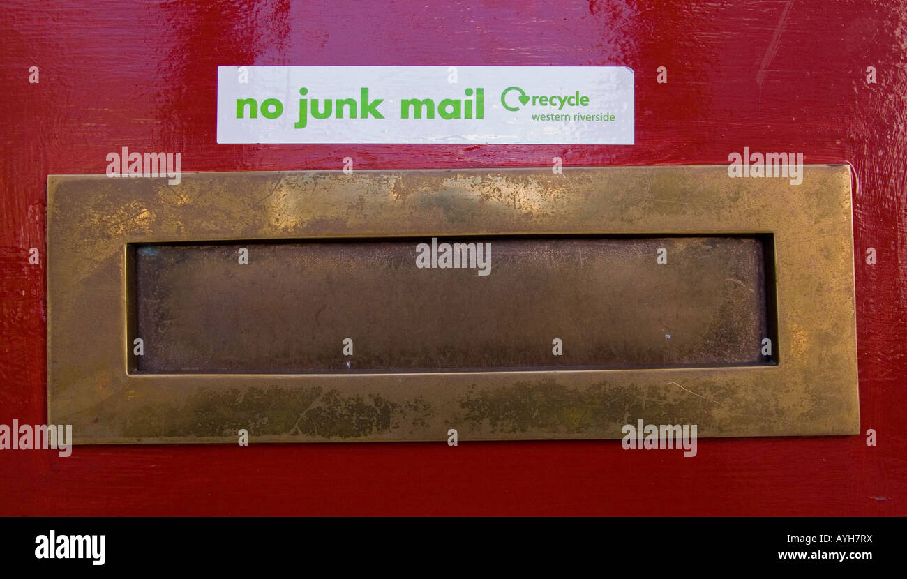 Opening letterbox hi-res stock photography and images - Alamy