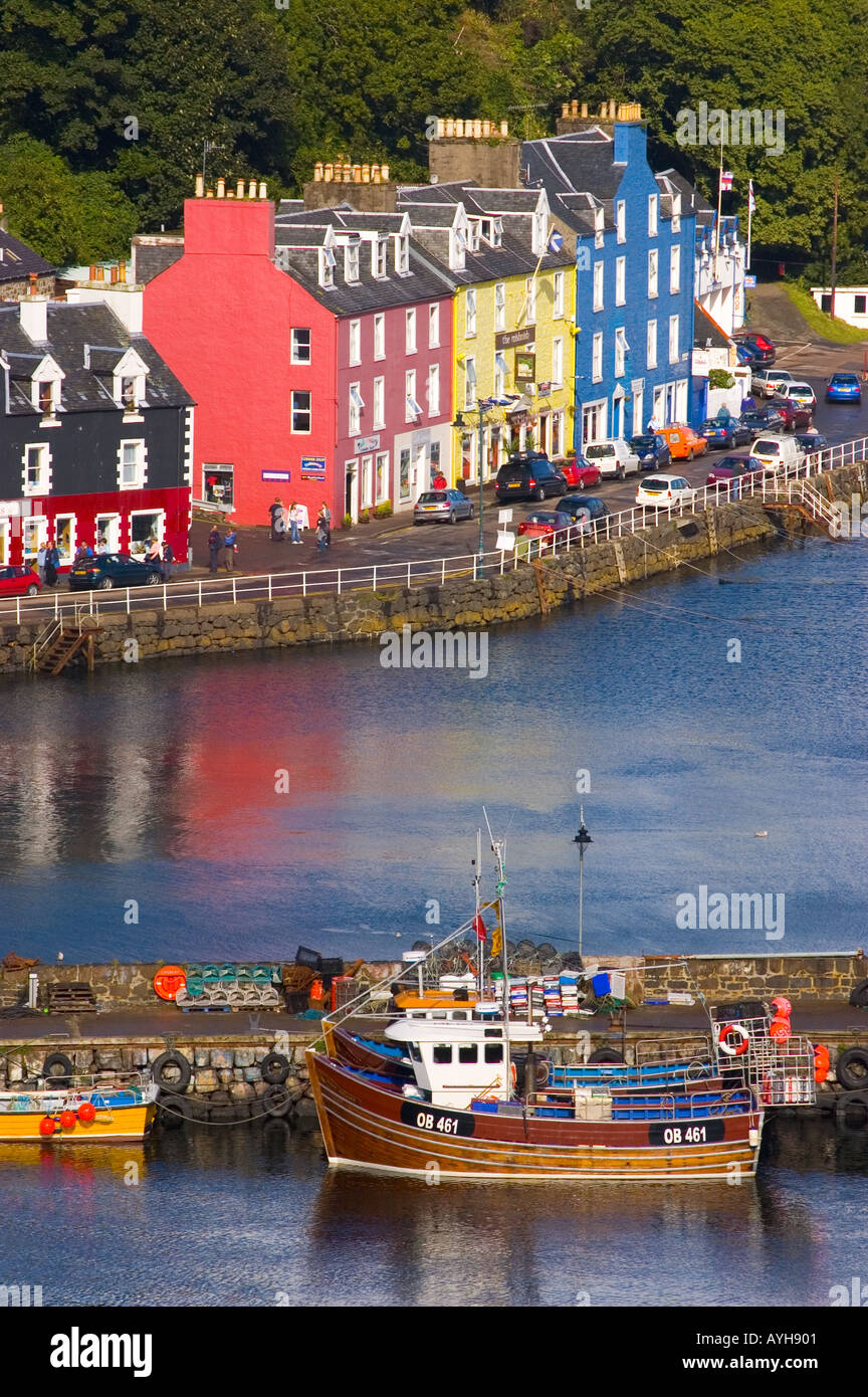 Island tobermory balamory port uk hi-res stock photography and images ...
