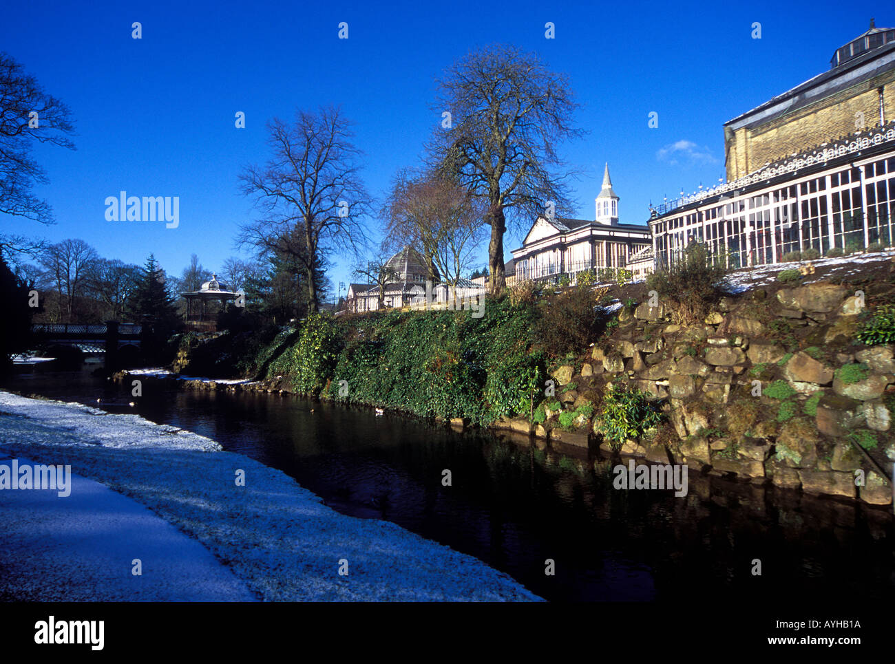 Buxton derbyshire, winter gardens hi-res stock photography and images ...