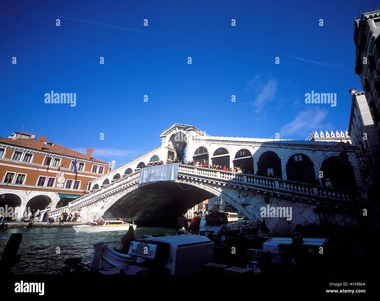 Rialto bridge wide angle hi-res stock photography and images - Alamy