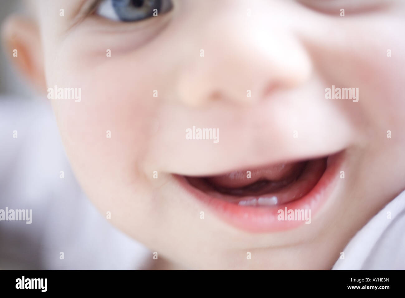 Baby smiling teeth hi-res stock photography and images - Alamy