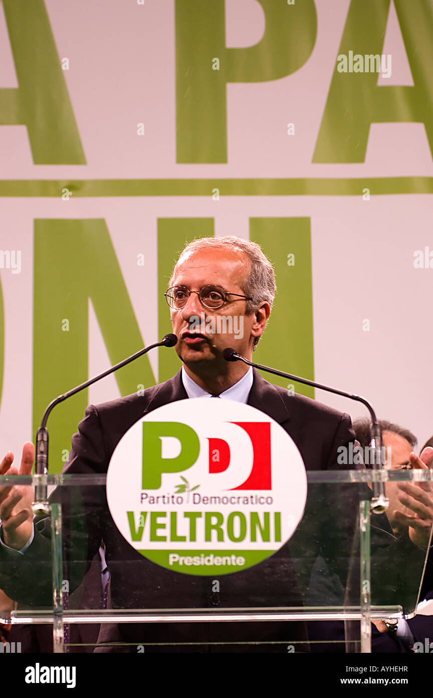 Leader democratico hi-res stock photography and images - Alamy