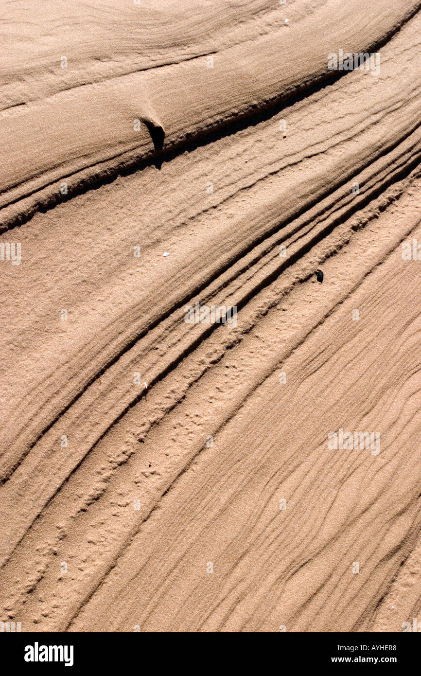 Curved sand ridges hi-res stock photography and images - Alamy