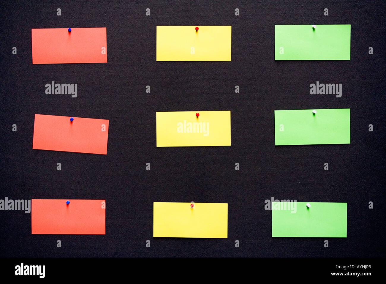Postit notes on a notice board hi-res stock photography and images - Alamy