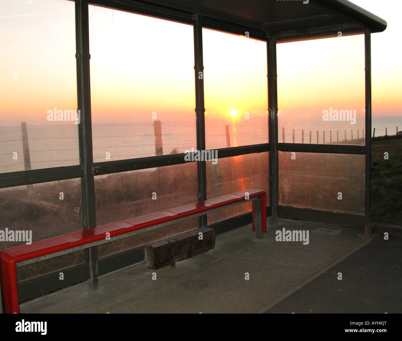 Bus stop shelter sun hi-res stock photography and images - Alamy