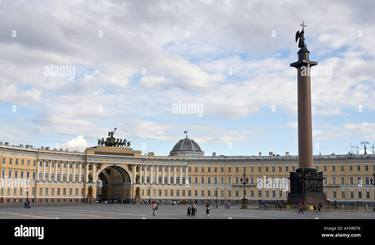 The building of General Staff of Russian Army and Alexander column at ...
