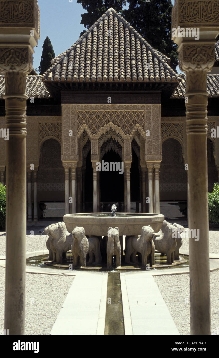 Alhambra Patio de los Leones Granada Stock Photo - Alamy