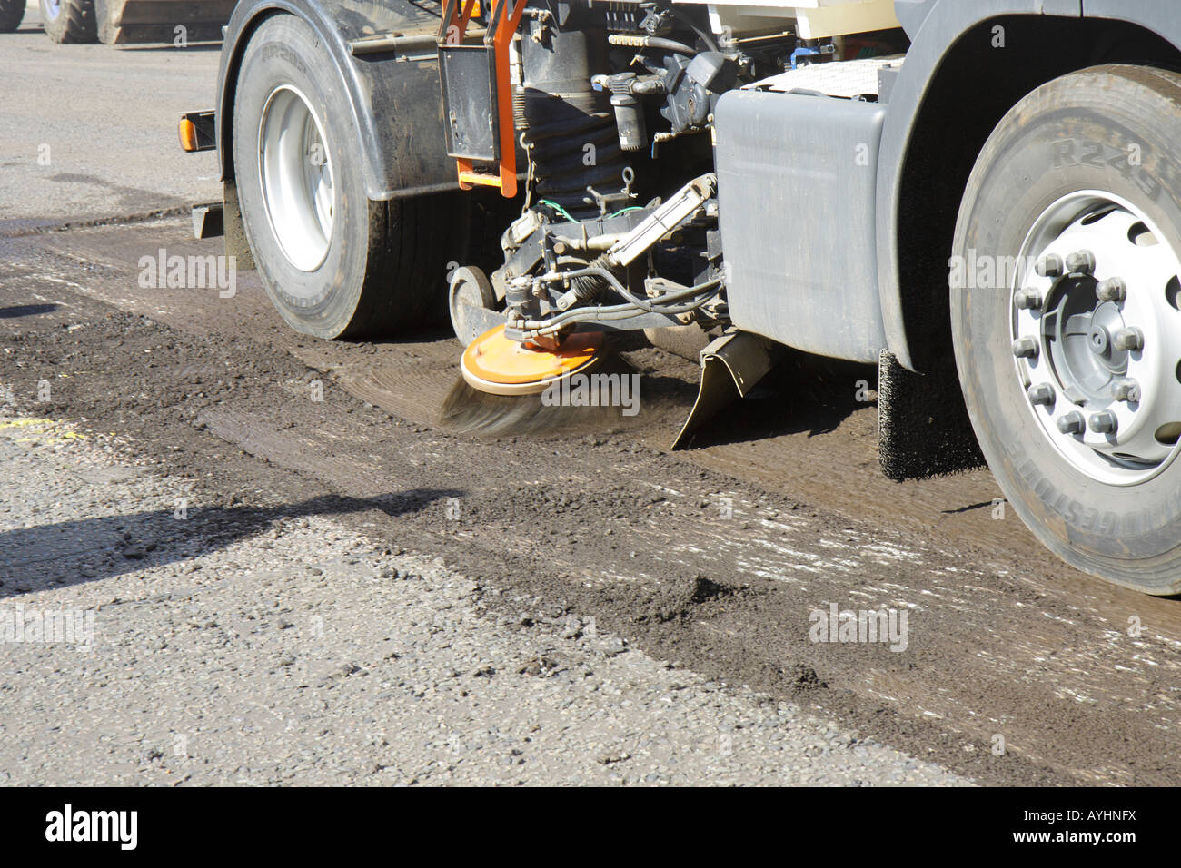 Road sweeper lorry hi-res stock photography and images - Alamy
