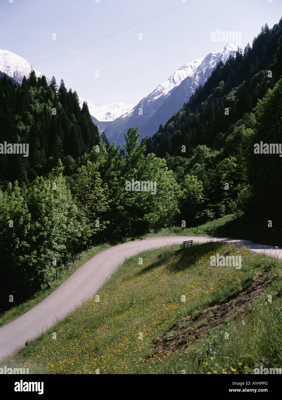 Valley slopes or sloping sides hi-res stock photography and images - Alamy