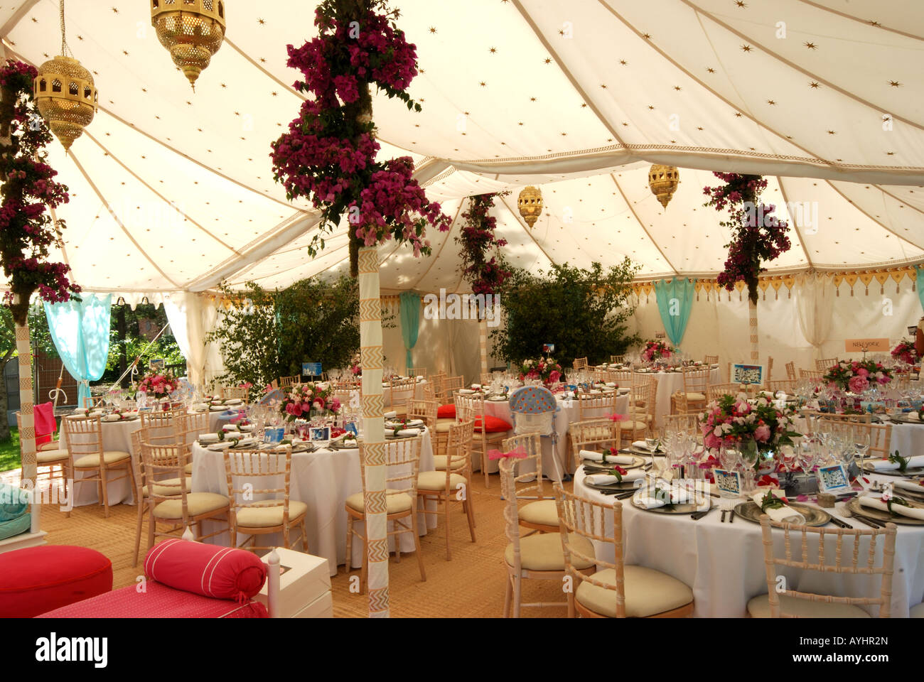 Party tent interior hi-res stock photography and images - Alamy