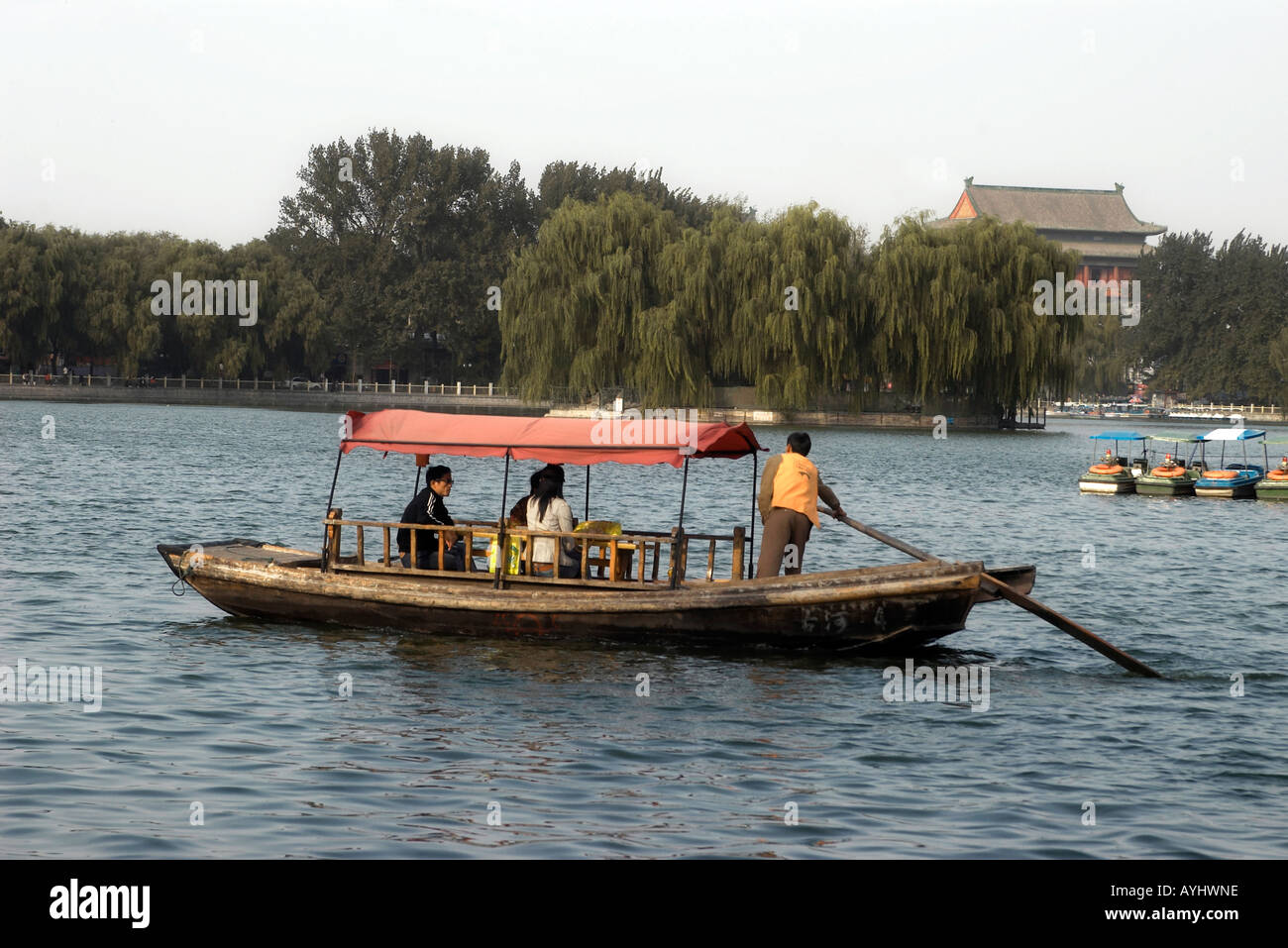 Traditional boats transport tourists hi-res stock photography and ...