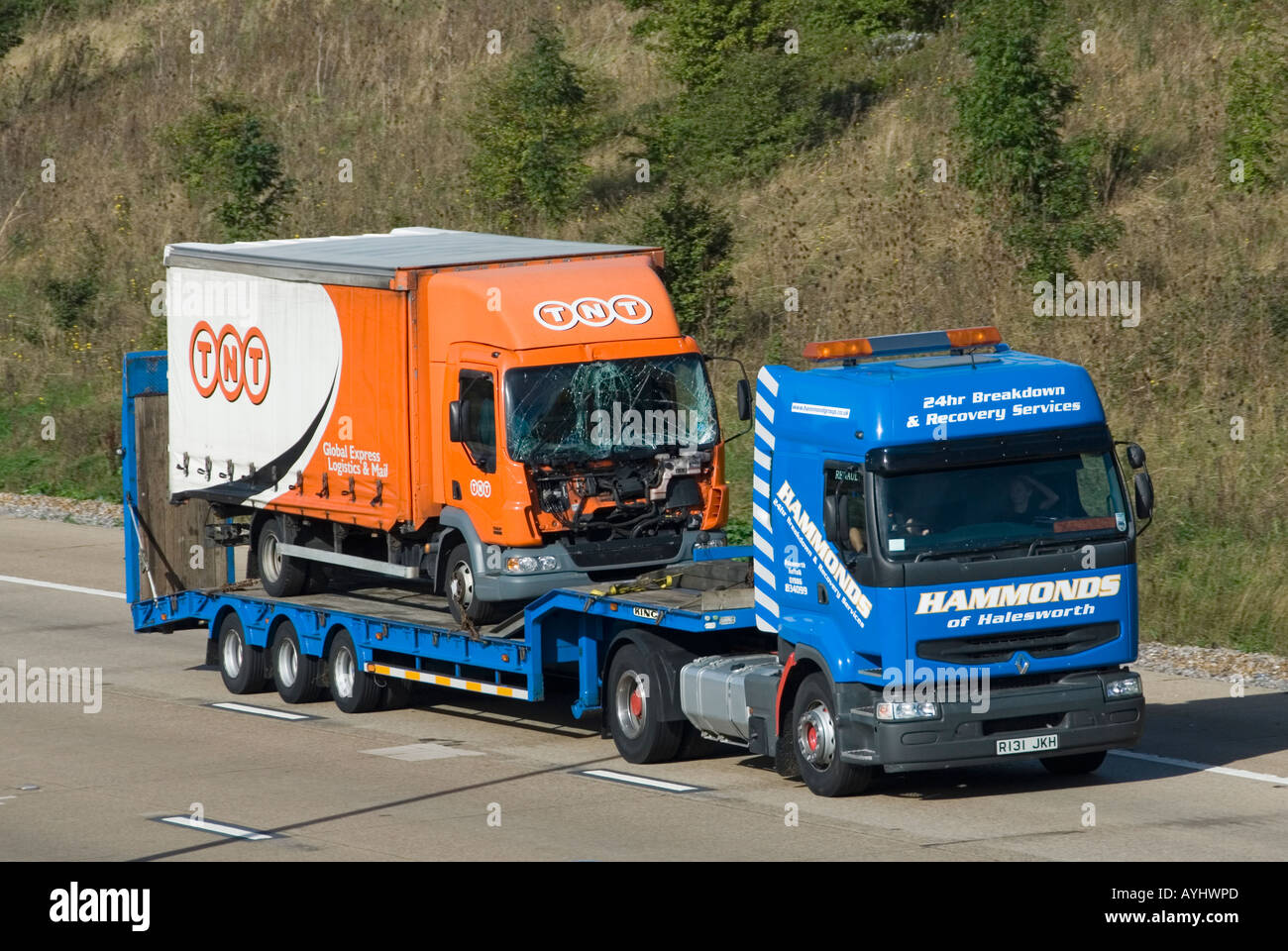 M25 motorway damaged TNT lorry loaded onto a 24 hour breakdown and ...