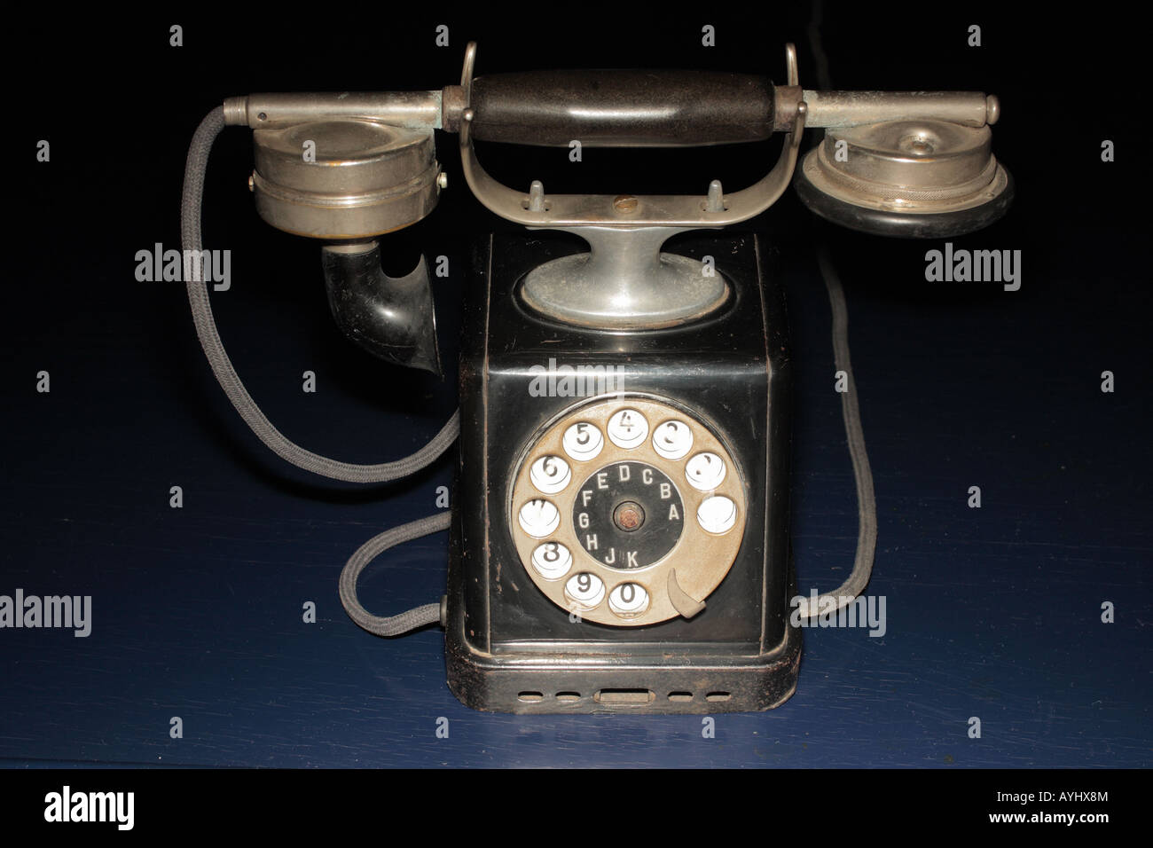 black old style phone Stock Photo - Alamy