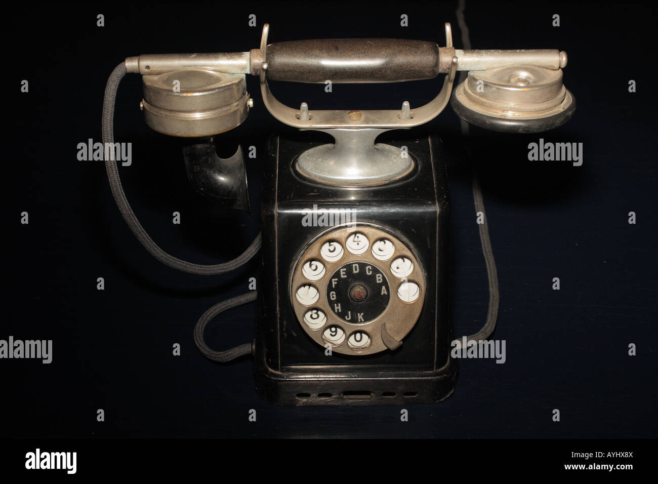 black old style phone Stock Photo - Alamy