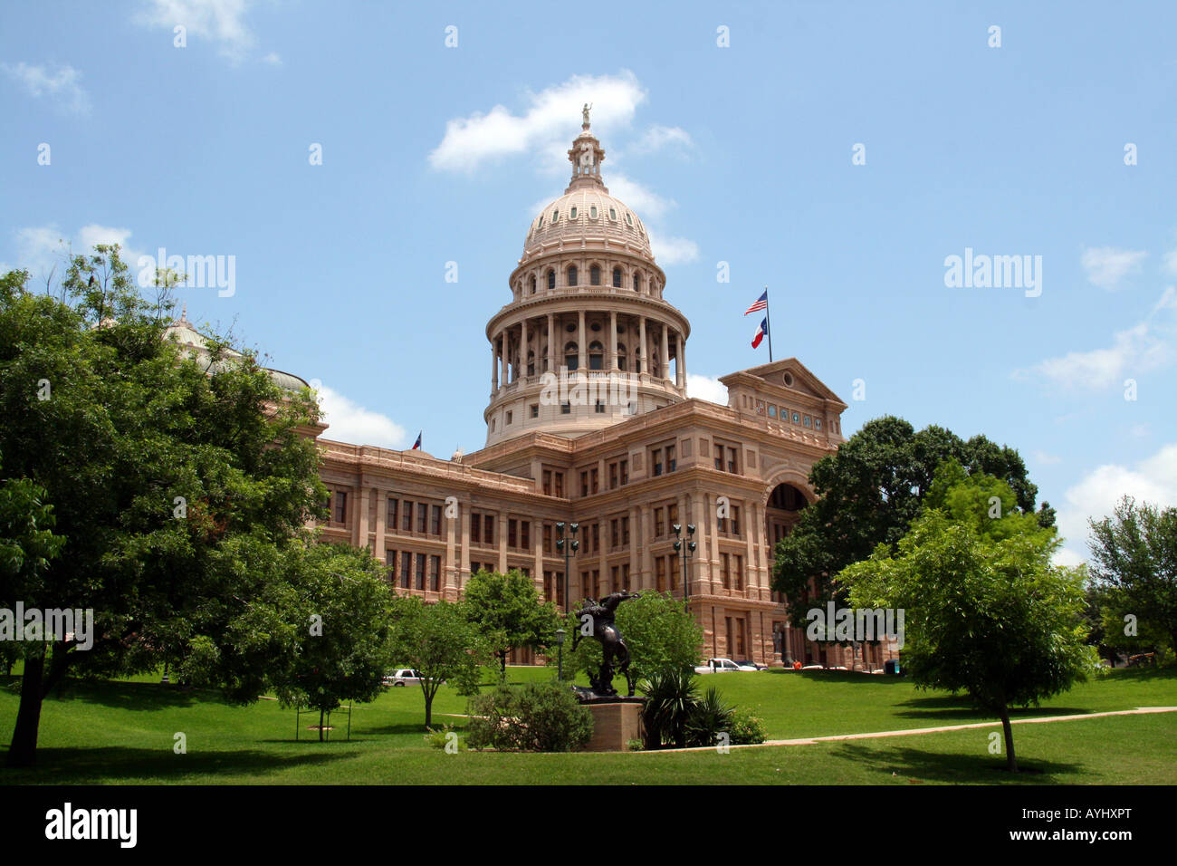 Texas state capitol building flags hi-res stock photography and images ...