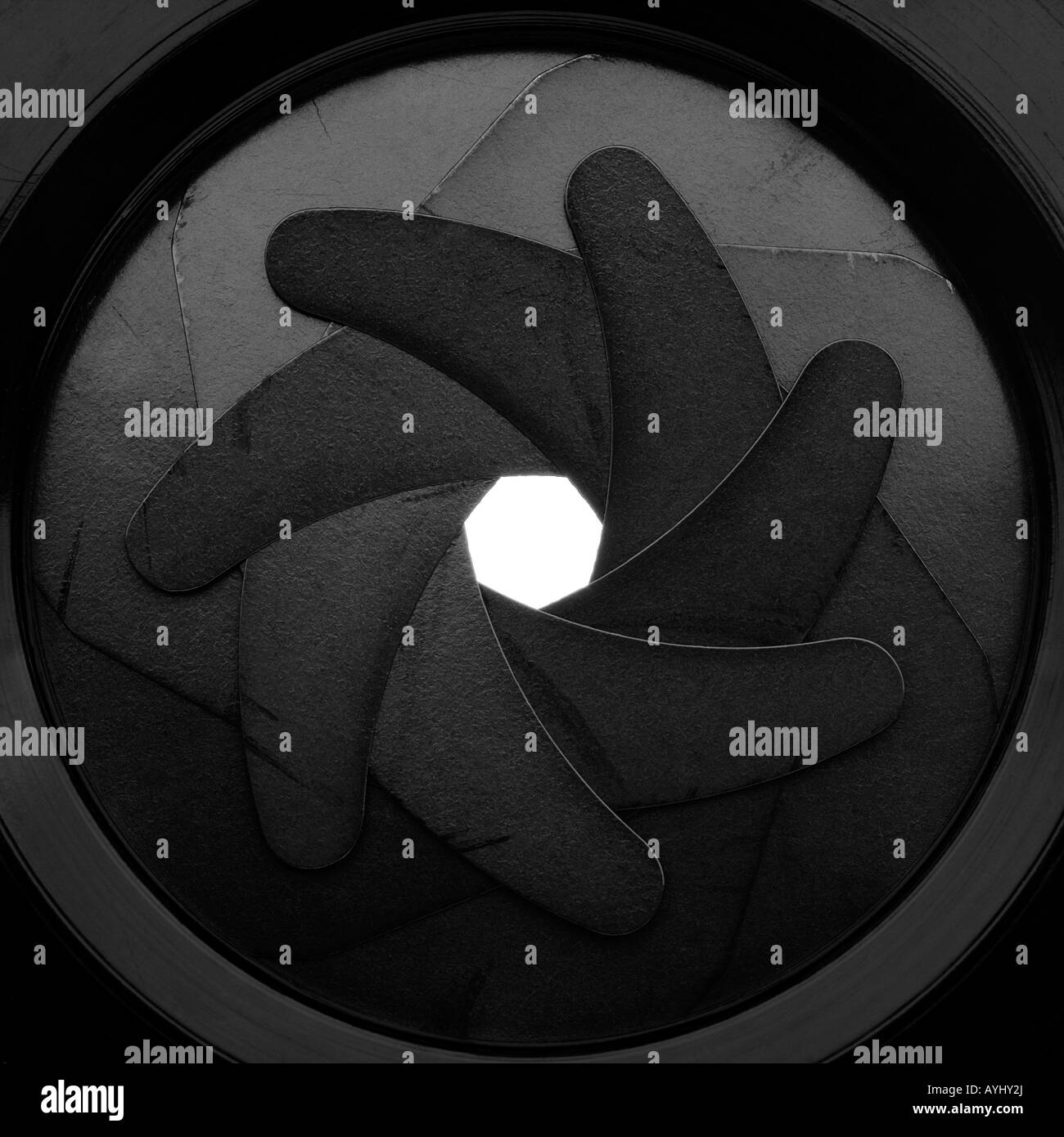 Aperture blades Black and White Stock Photos & Images - Alamy