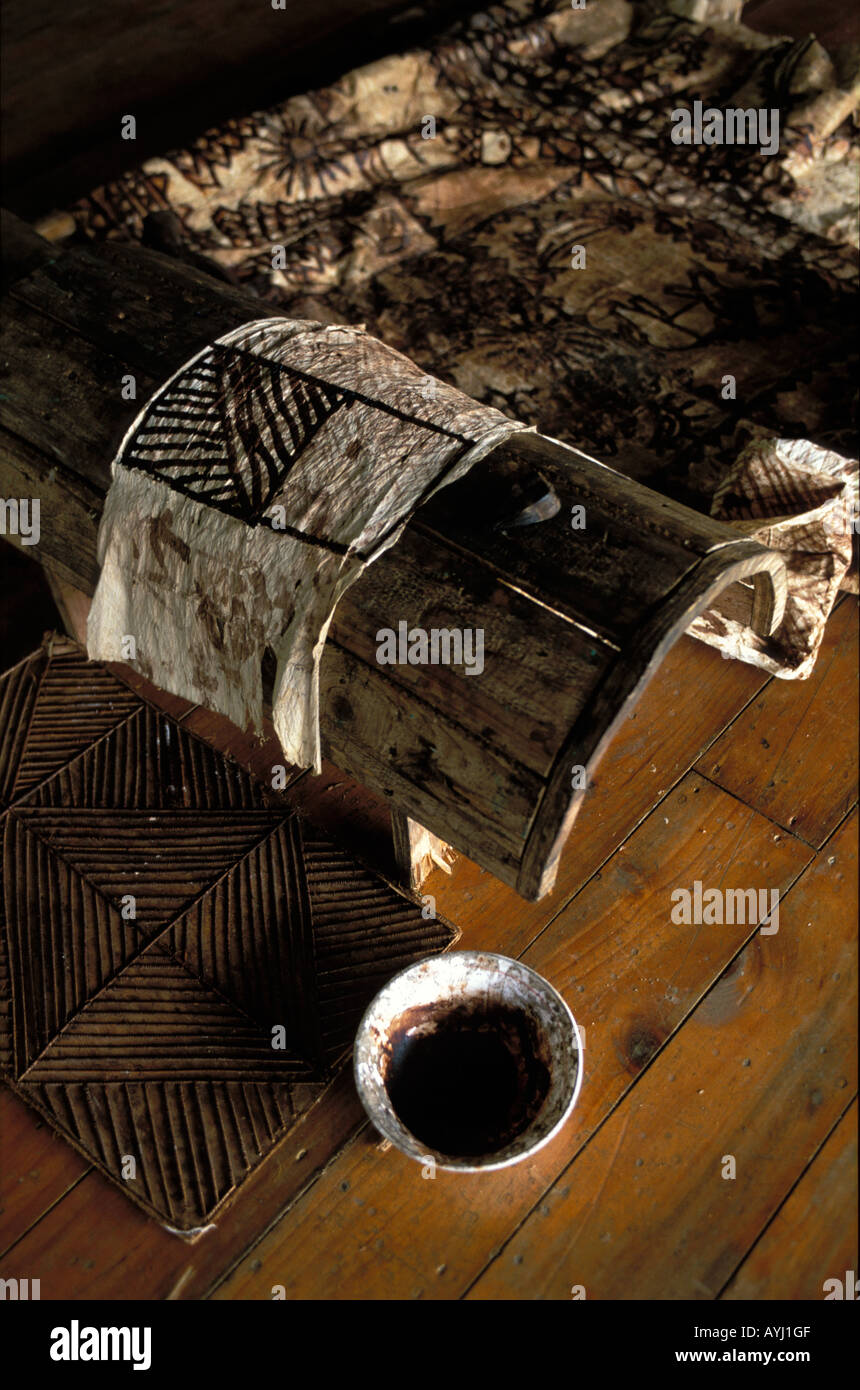 Tonga the traditional painting of cloth with ink Stock Photo - Alamy