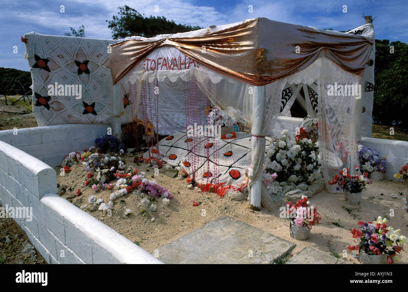 Tongan grave hi-res stock photography and images - Alamy