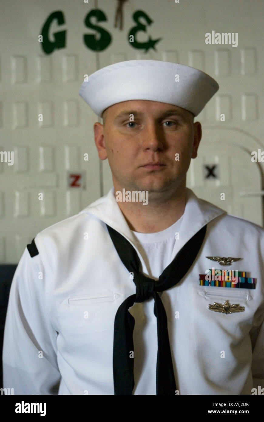 Military sailor hi-res stock photography and images - Alamy