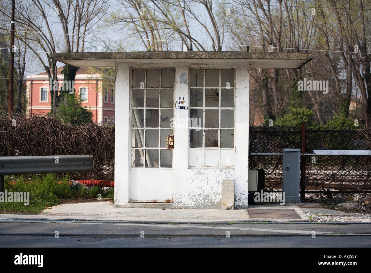Empty guard booth Stock Photo - Alamy