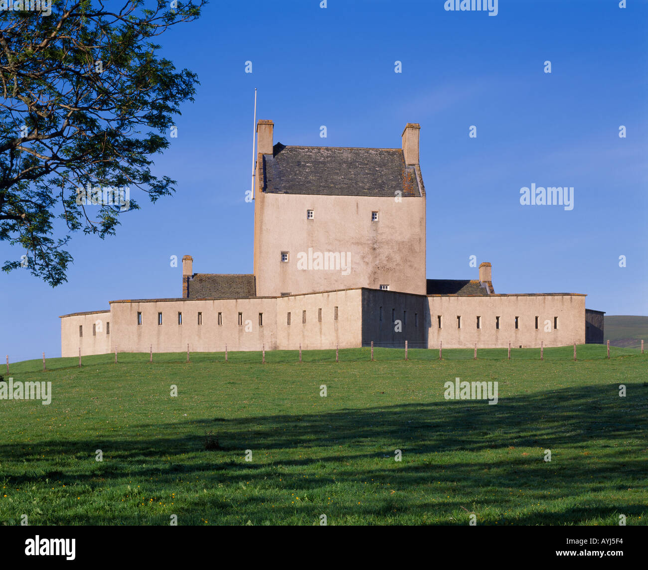 Castle shaped house hi-res stock photography and images - Alamy