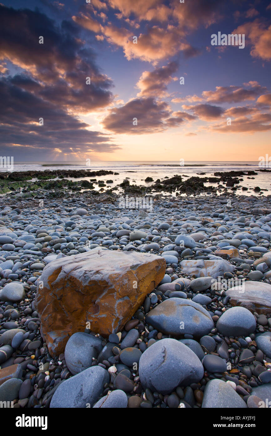 Pebble beach uk hi-res stock photography and images - Alamy
