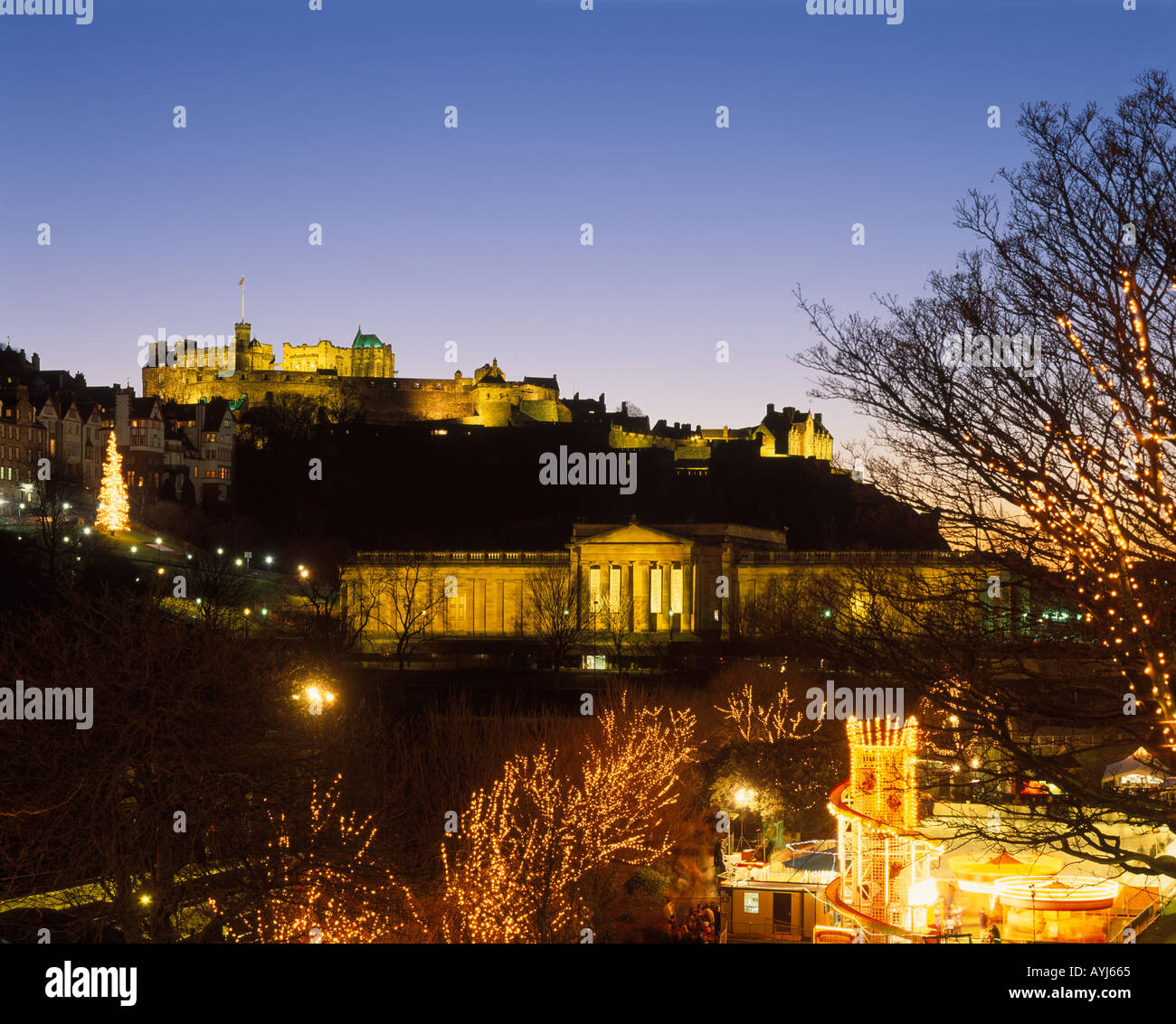 View of Edinburgh Castle and the Princes Street Gardens Winter ...