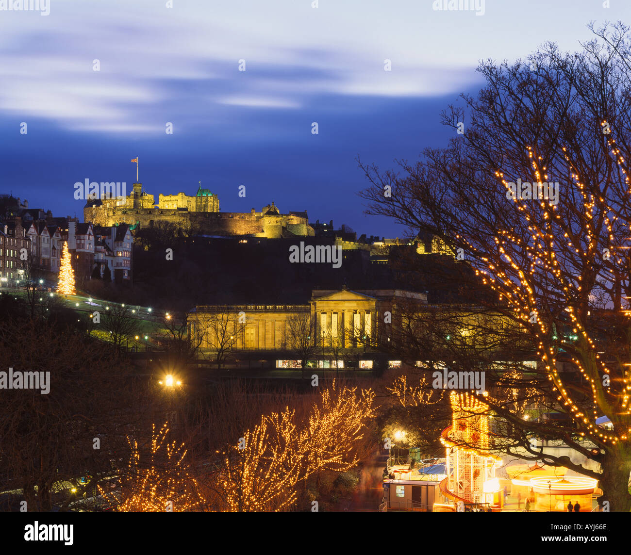 View of Edinburgh Castle and the Princes Street Gardens Winter ...