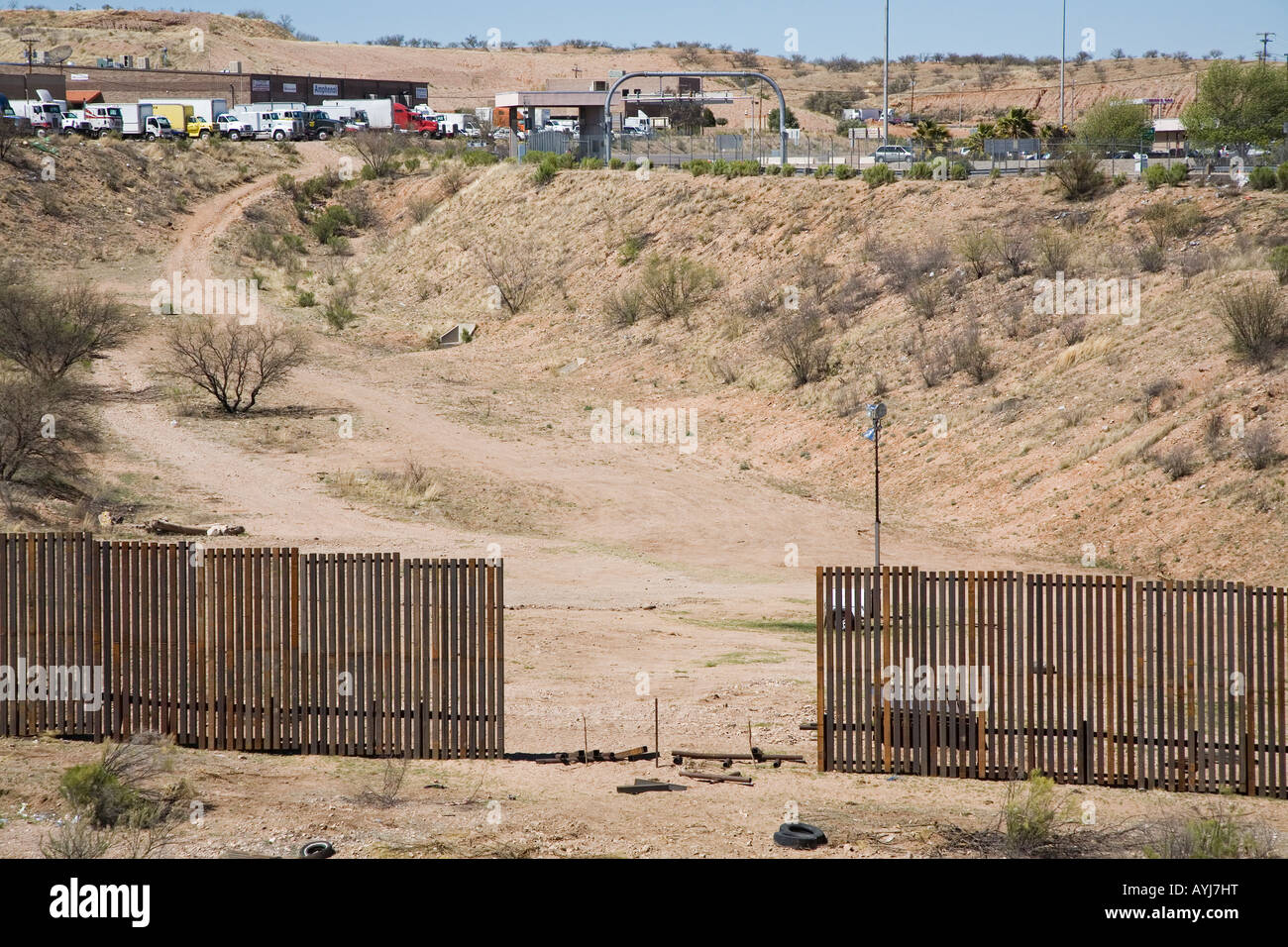 Us mexico border wall, gap, hi-res stock photography and images - Alamy