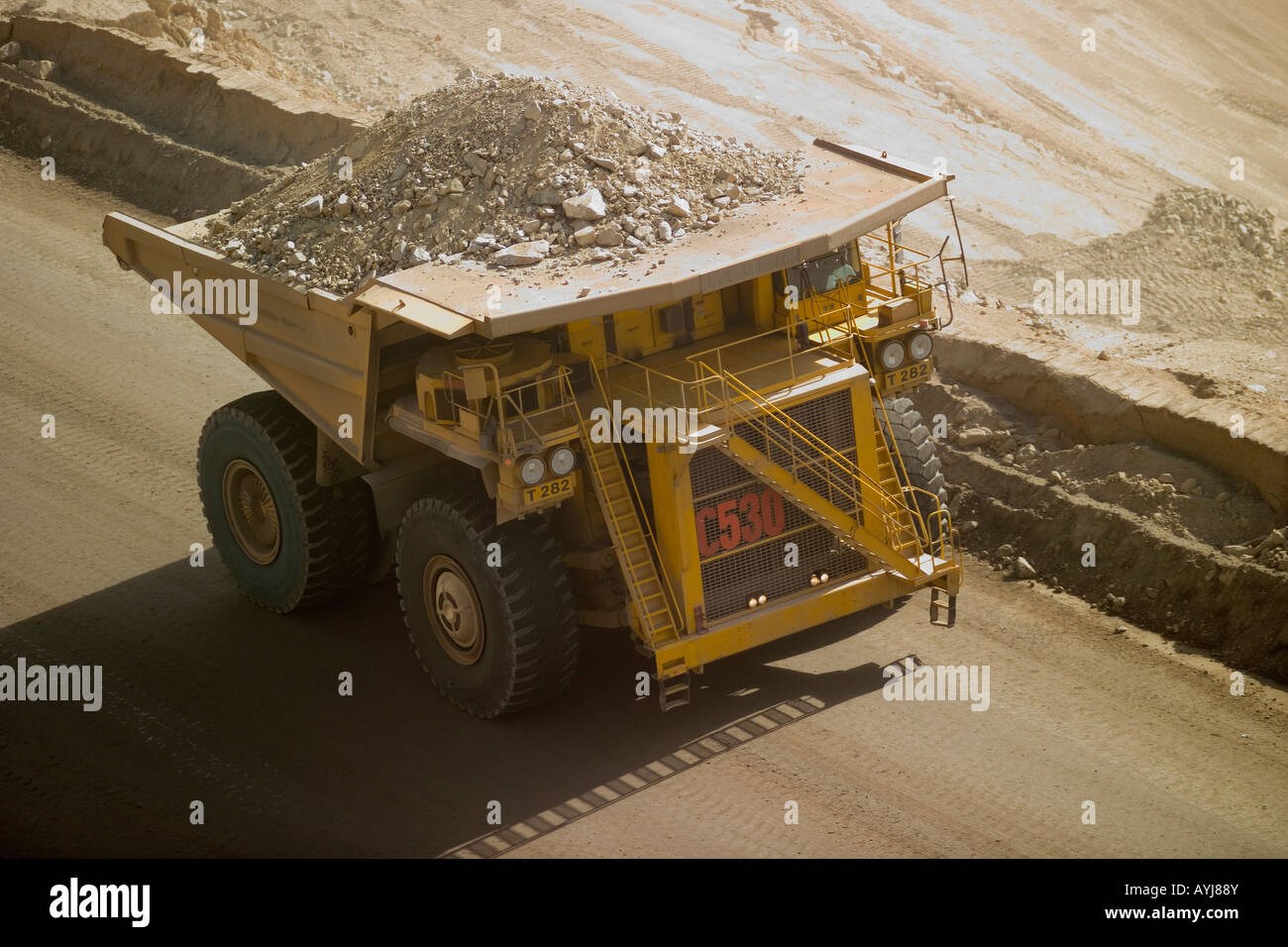 Loaded truck mine hi-res stock photography and images - Alamy