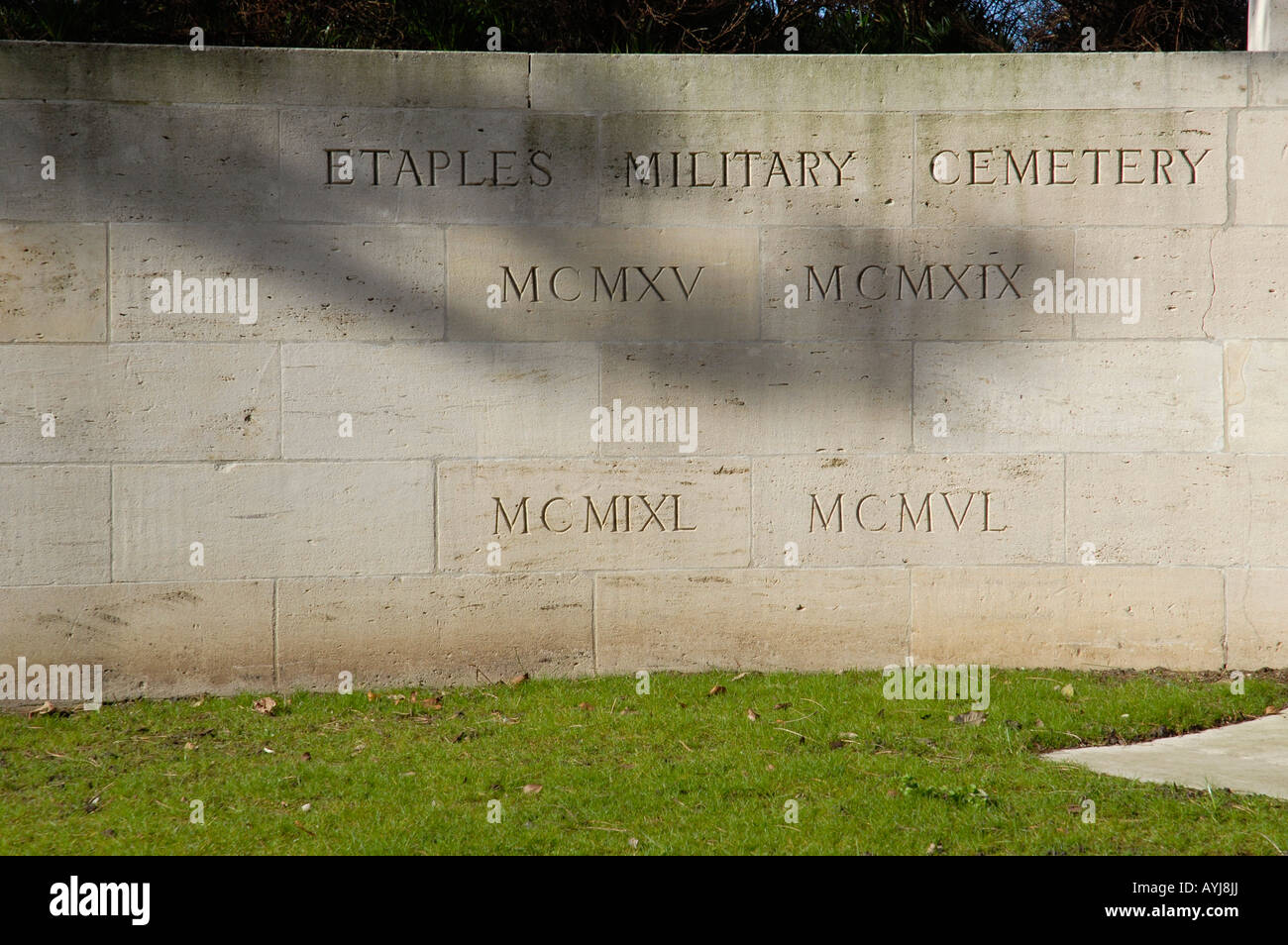 Etaples Military Cemetery Pas de Calais France WWI and WWII Stock Photo ...