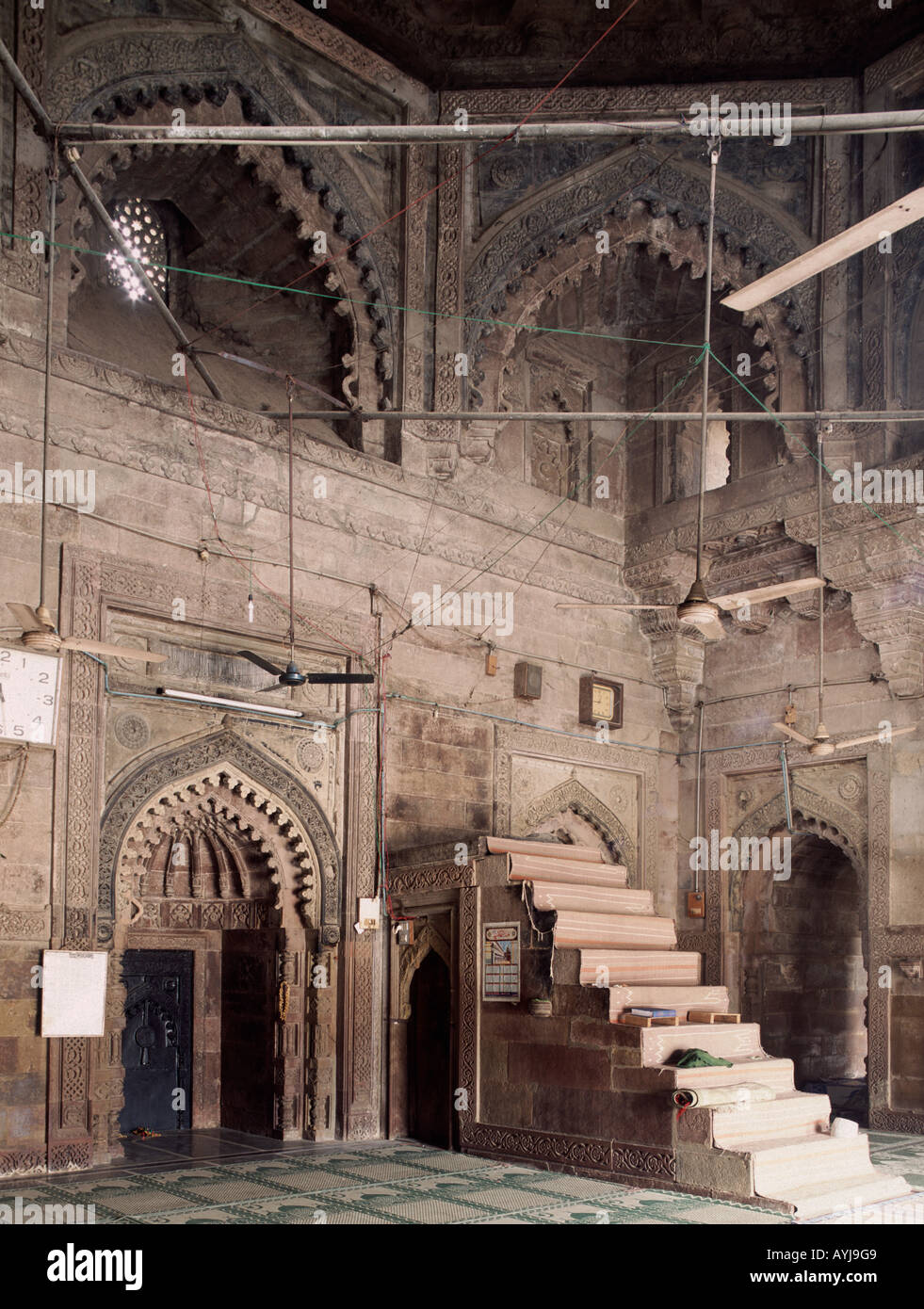 Atala mosque, Jaunpur, India Stock Photo - Alamy