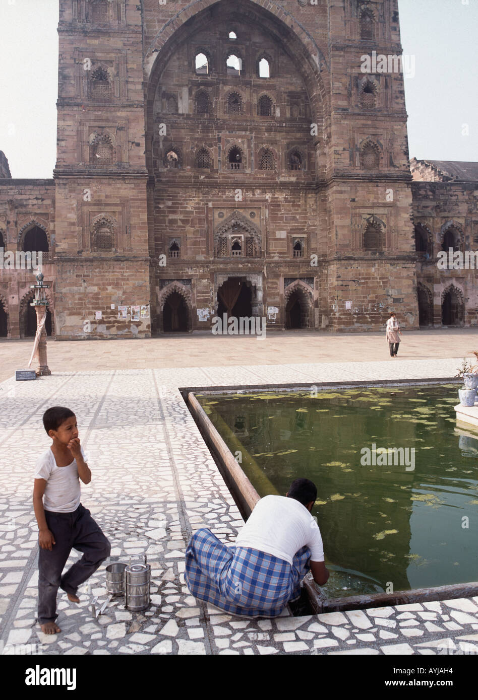 Friday Mosque, Jaunpur, India Stock Photo - Alamy