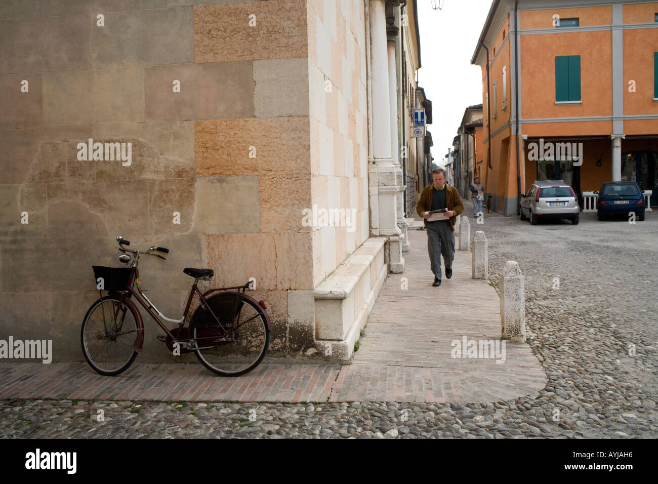Sunday in the cold hi-res stock photography and images - Alamy