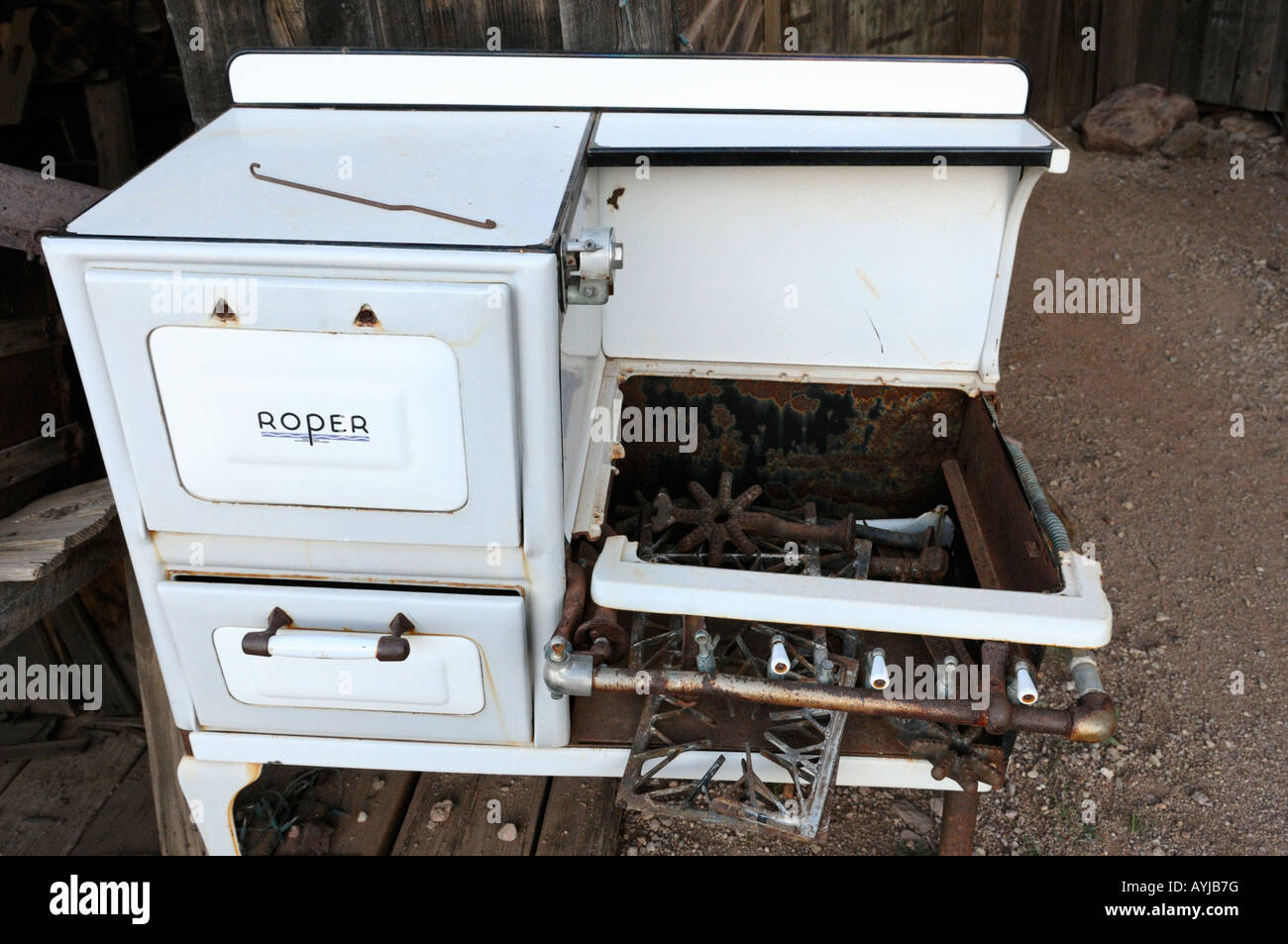 Old broken down Roper stove at Goldfield Ghost Town in Arizona Stock ...
