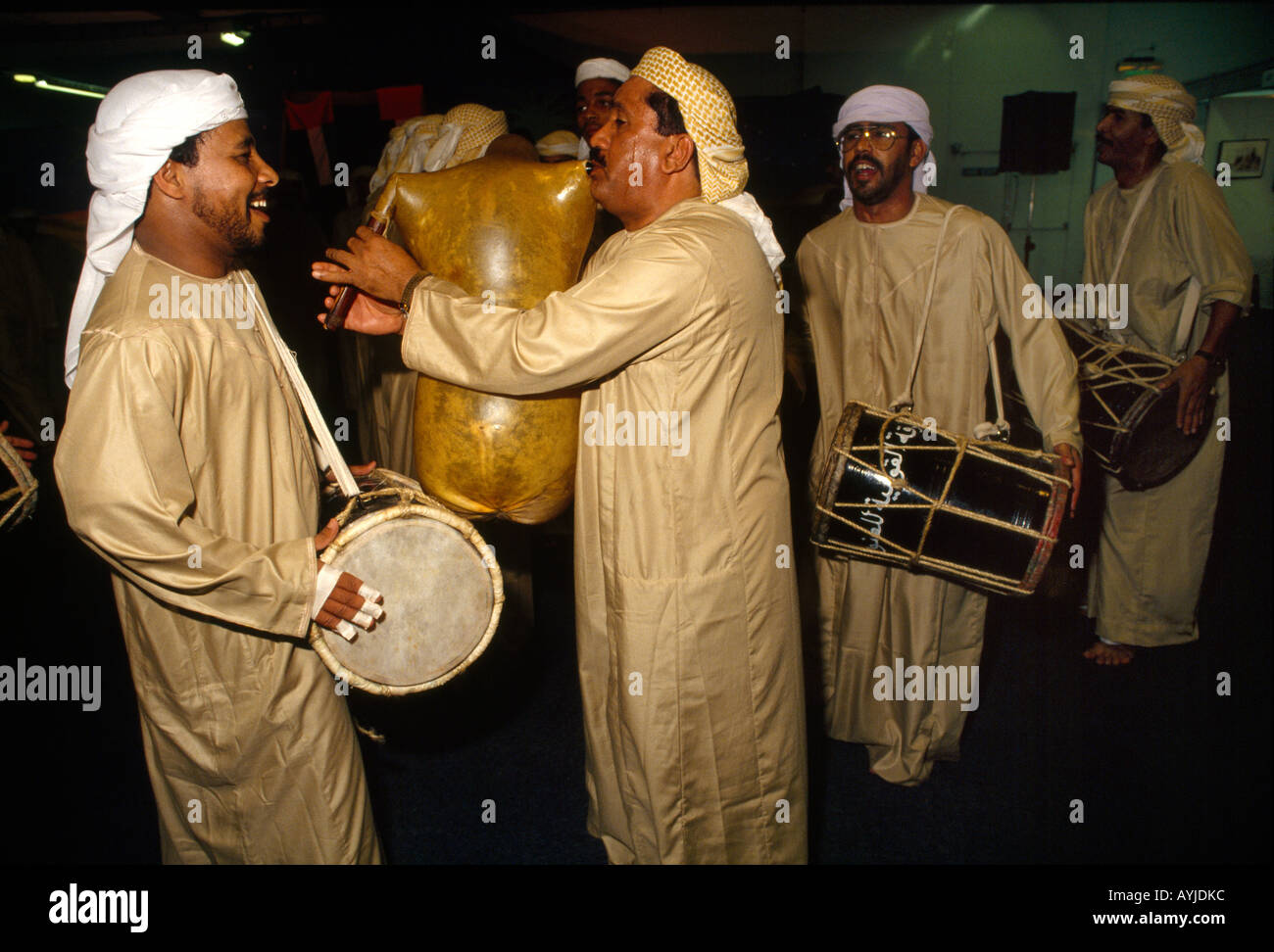 National day uae musicians hi-res stock photography and images - Alamy