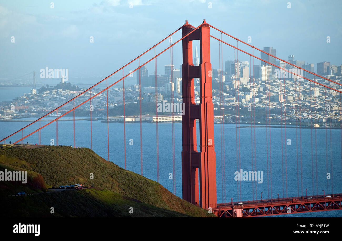 Northern tower, Golden Gate bridge San Francisco in the background ...
