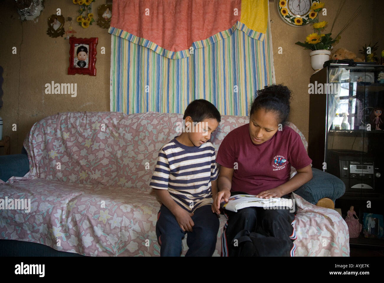 Mom son poor hi-res stock photography and images - Alamy