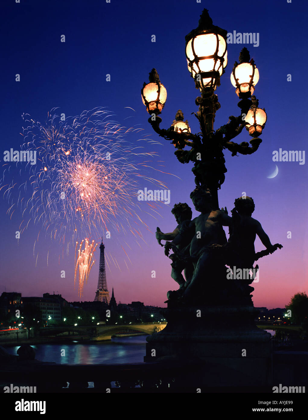 Paris france new years fireworks hi-res stock photography and images ...