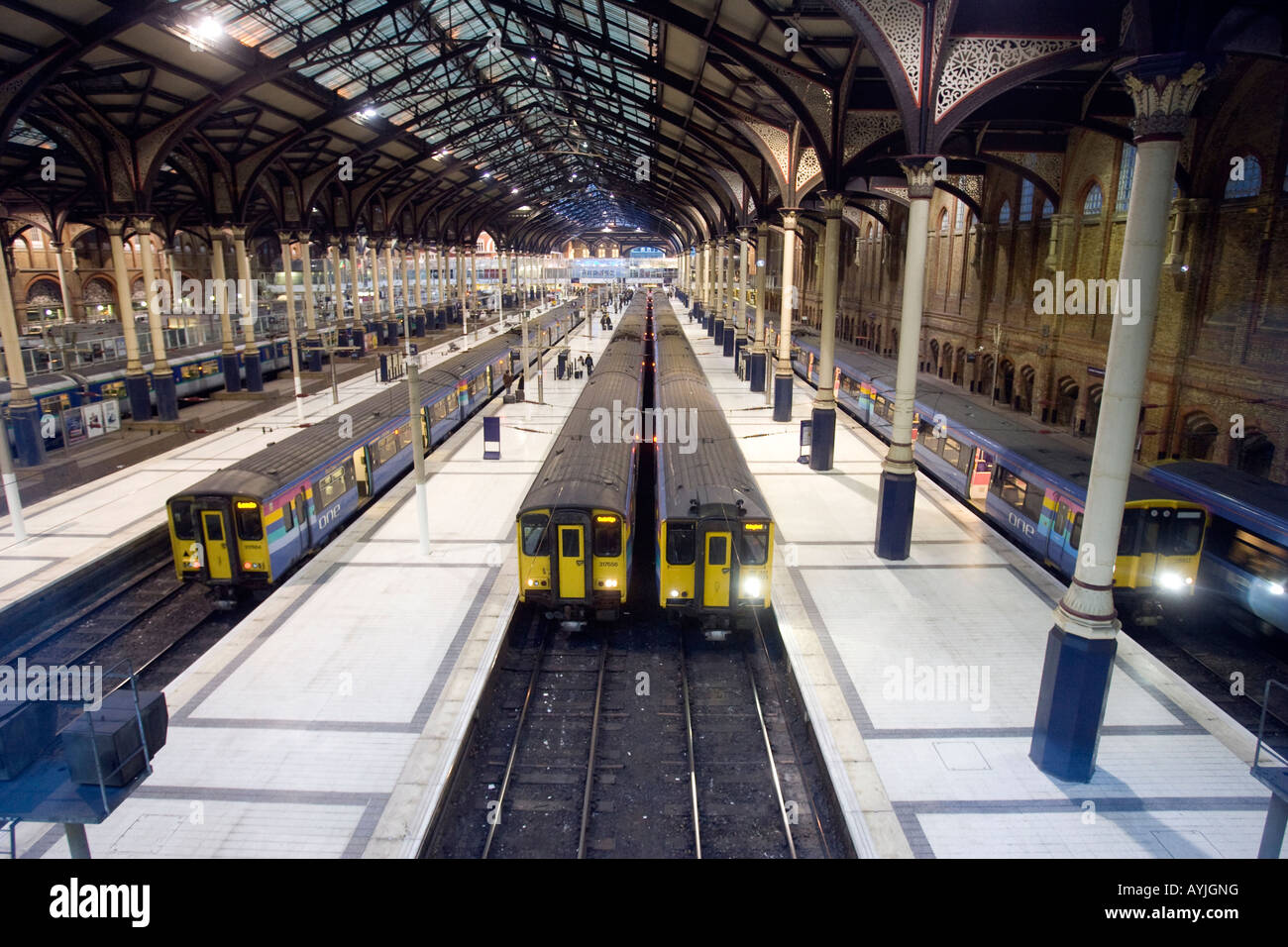 Liverpool Street Railway Station Stock Photo - Alamy